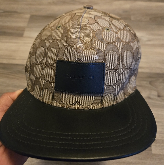 Coach | Accessories | Coach Signature Cap In Black And Tan | Poshmark